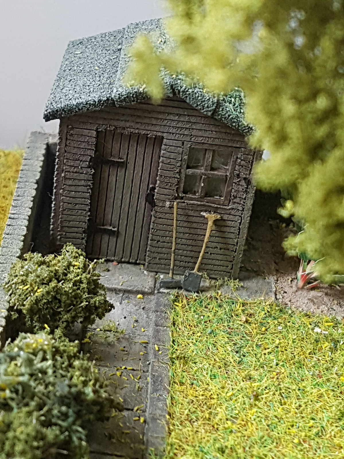Lee Robinson - The Amazing Model Shed Maker - Shedblog.co.uk